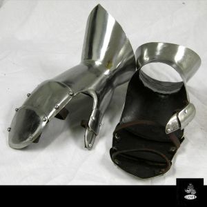 Medieval Re-Enactment Gauntlets